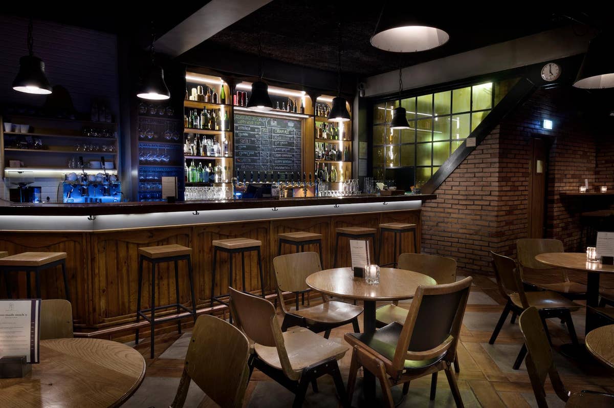 Skúli Craft Bar Travel Guide | Guide to Iceland