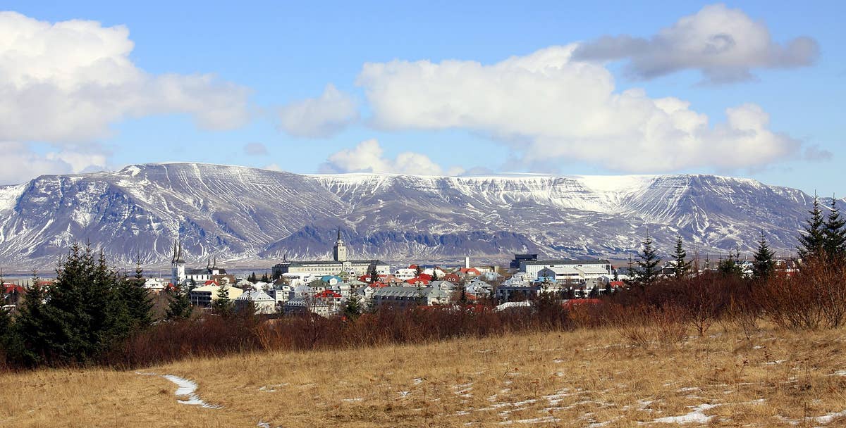 Esjan Travel Guide | Guide to Iceland