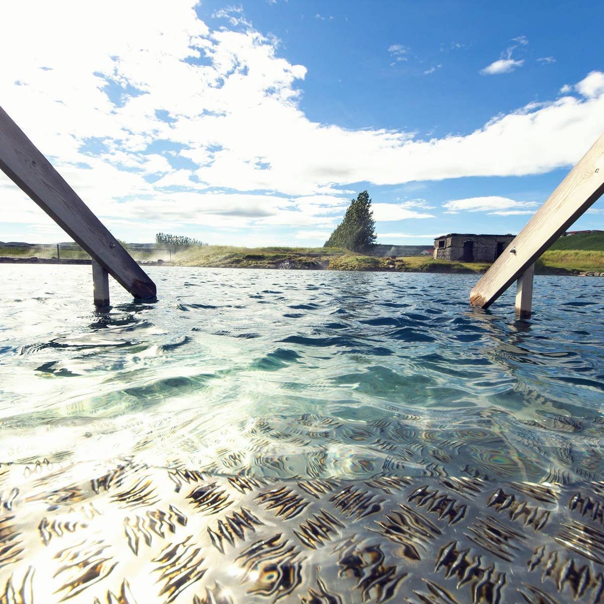 Eintritt in die Secret Lagoon in Island | Guide to Iceland