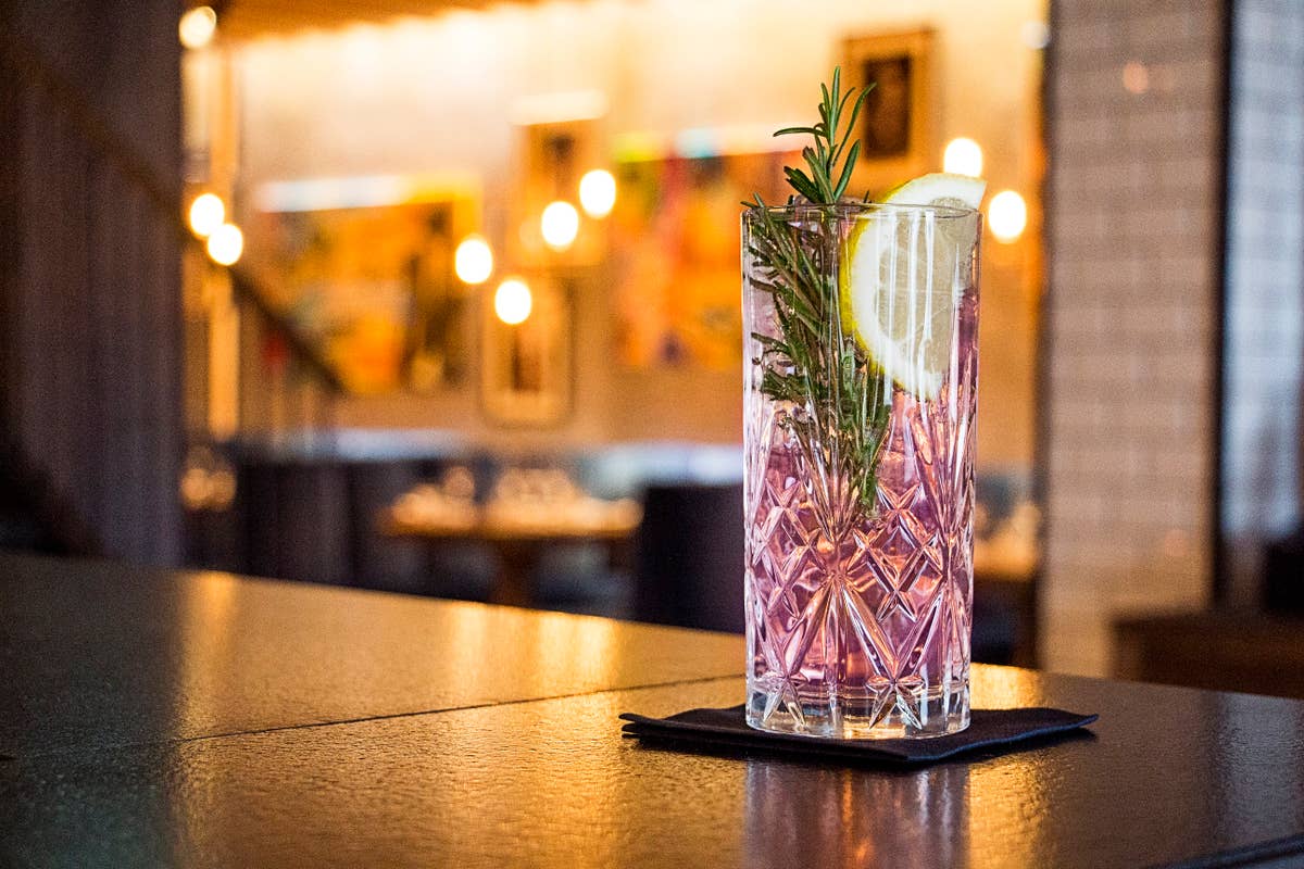 Top 8 Best Cocktail Bars in Reykjavik | Guide to Iceland