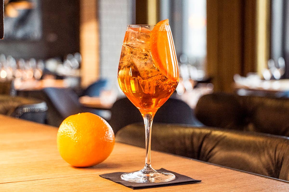 Top 7 Best Cocktail Bars in Reykjavik | Guide to Iceland