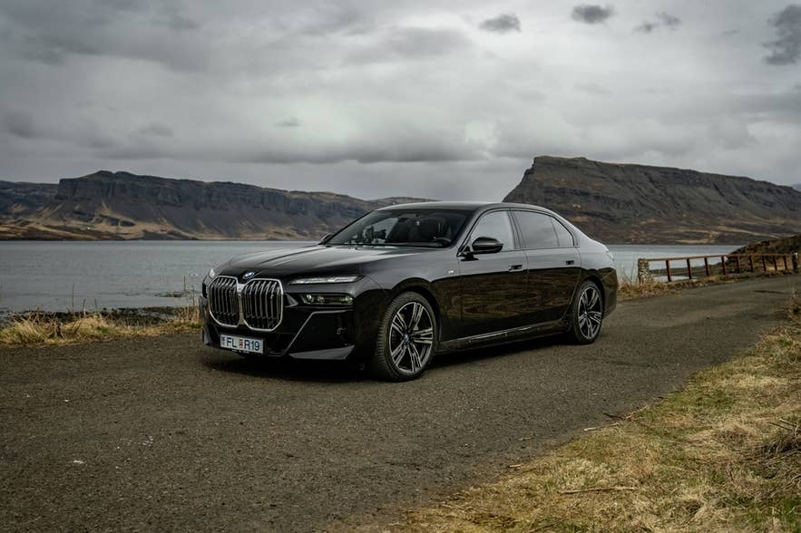 Driving an Electric or Hybrid Car in Iceland | Guide to Iceland