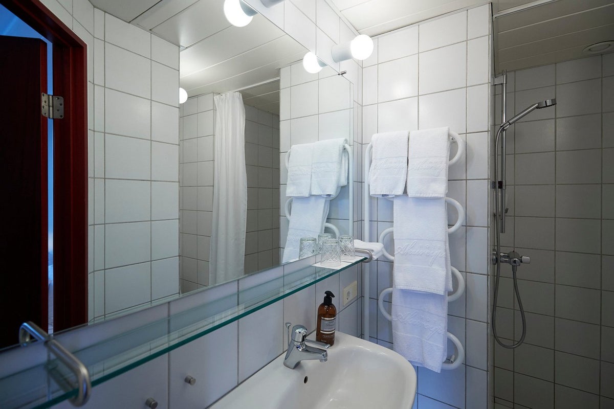 Hotel Akureyri Skjaldborg | ราคาที่ดีที่สุด 2024 | Guide to Iceland