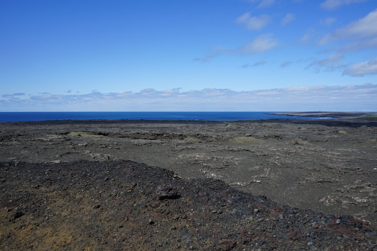 Stampar Crater Row Travel Guide | Guide to Iceland